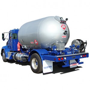 Bobtail Delivery Trucks | Meeder Equipment